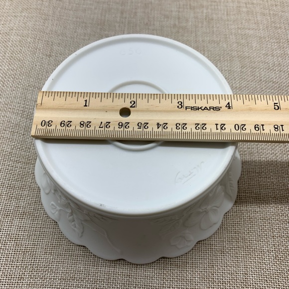 Kaiser | Other | Vintage Kaiser W Germany White Porcelain Flower Design ...